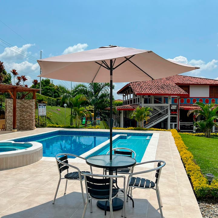 Finca Piscina Jacuzzi 9min Parque Café Montenegro - Armenia, Colombia