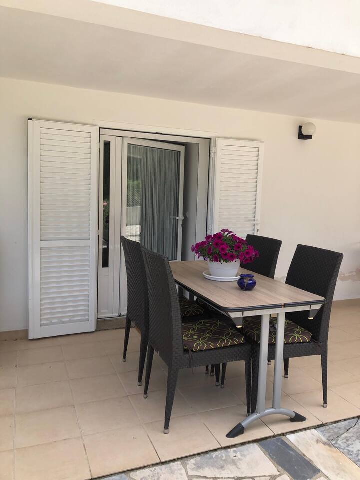 T2 Inserido  Numa Casa - Paredes de Coura