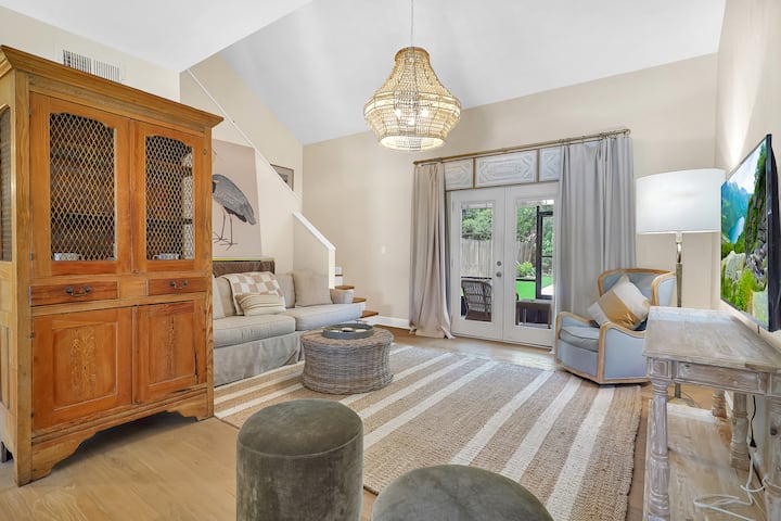 Modern Coastal Retreat Of Vilano - Vilano Beach, FL