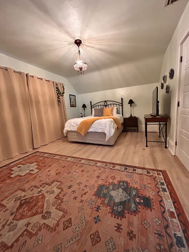 Executive Queen Suite - Bradenton, FL