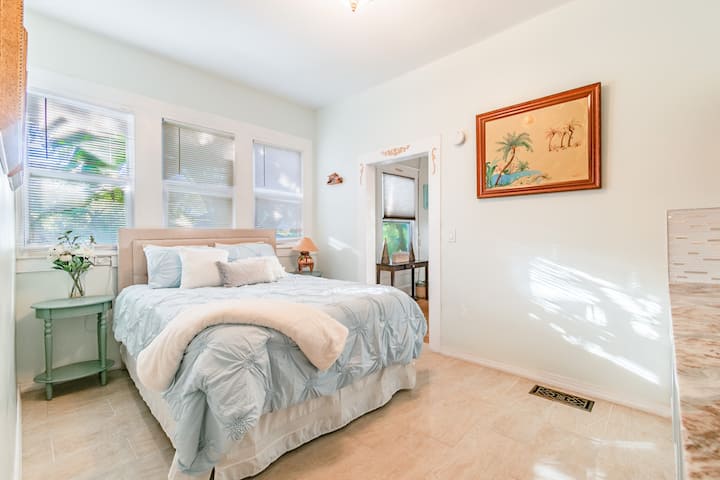 Grand Suite With Sofa Bed - Bradenton, FL