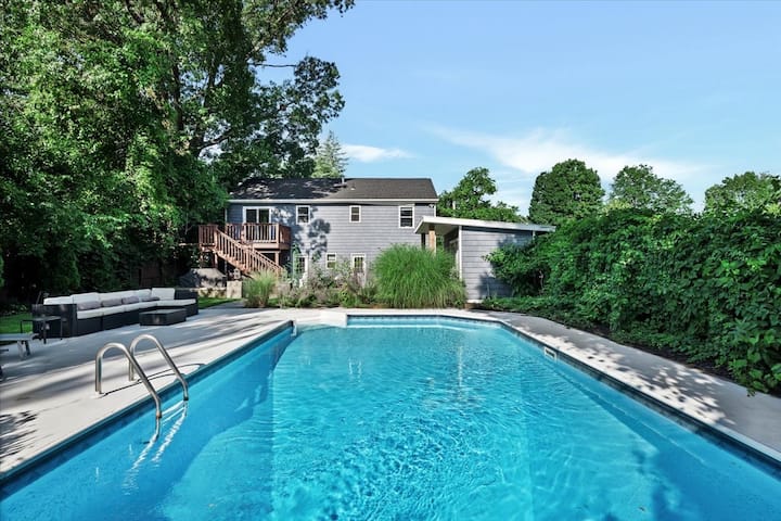 4 Bedroom Trackside Oasis - Saratoga Springs, NY