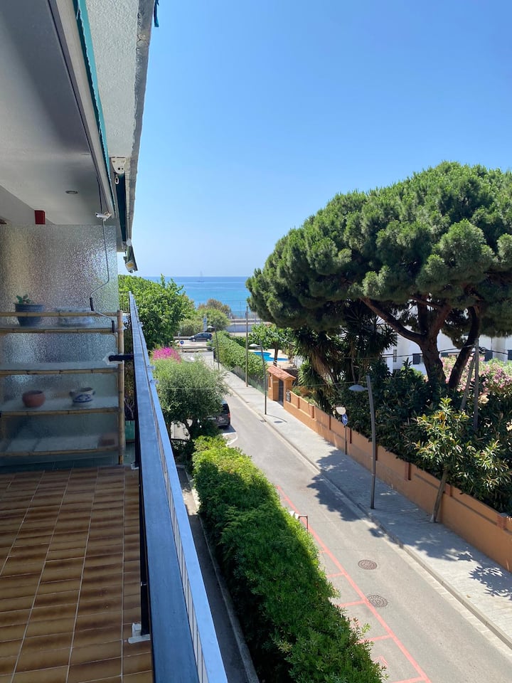 Business&temporary Stay 31 Days Or More+pool+parki - Caldes d'Estrac