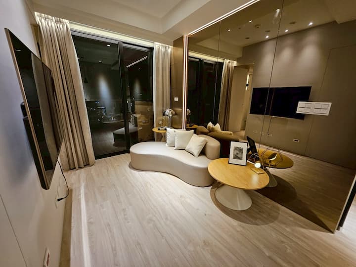 高樓夜景房 捷運走路4分鐘/可2～4人 只提供30日以上長期住宿 - New Taipei City