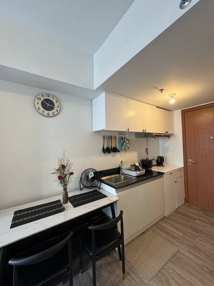 Peaceful Cozy Condo By Lee | Cebu | Studio + Wifi - Cebu City