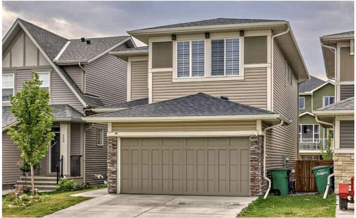 Room Near Calgary Airport - Airdrie