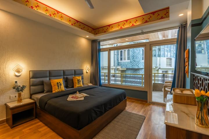 Charming Deluxe Room With Balcony In Dharamshala - Dharamshala
