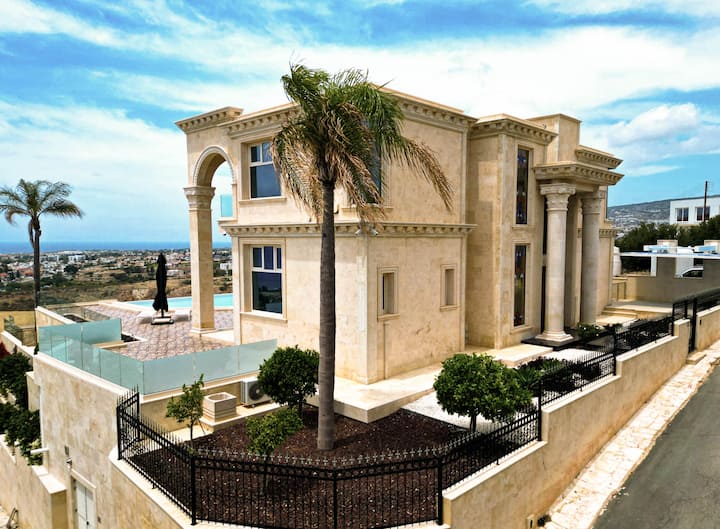 Elegant & Luxurious Getaway - Pafos
