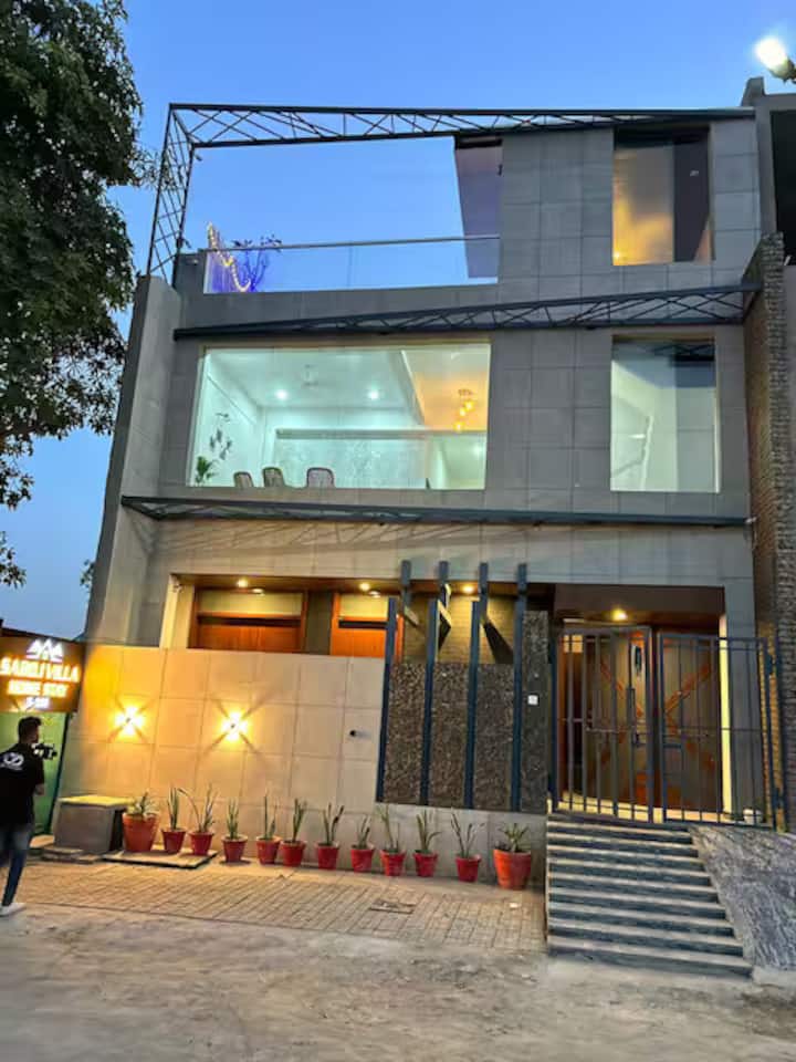 Elegant 6-bedroom Boutique Villa | Near Taj Mahal - Agra