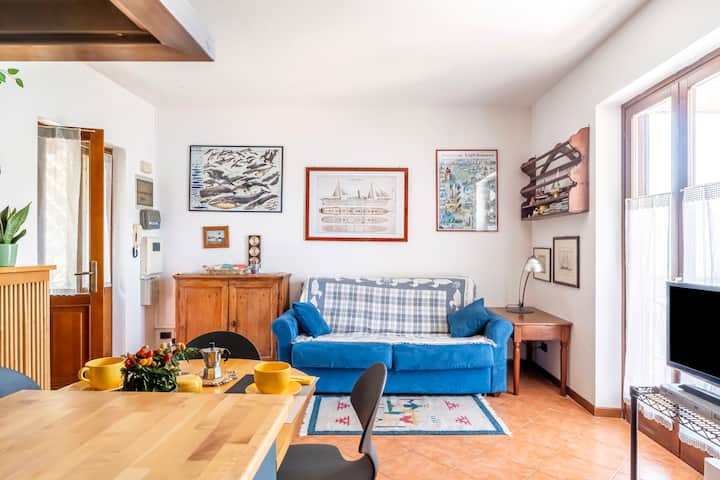 Guesthost - Lake Garda Lovely Flat With Pool - Lake Garda