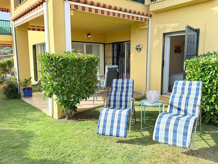 Two Bedroom Garden Apt With Sea Views & Pool - Sitio de Calahonda