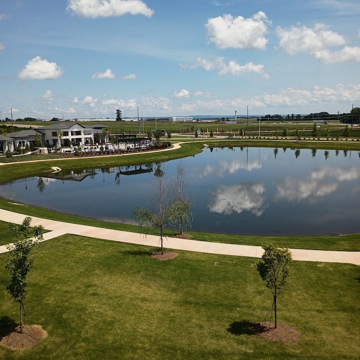 Luxury Summer Views By The Water - Huntsville, AL