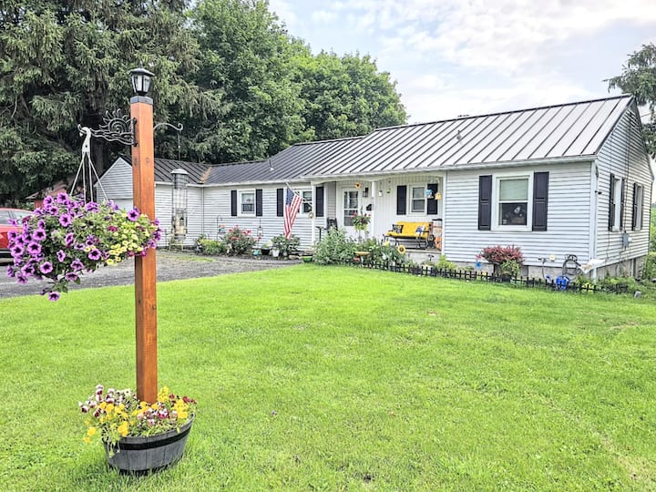 Welcome To T's Sun & Moon B&b! - Seneca Falls, NY