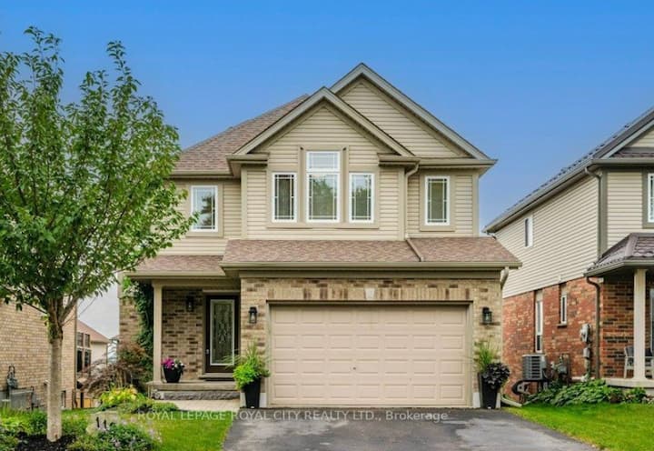 2 Self-contained Units As One – Guelph - Guelph