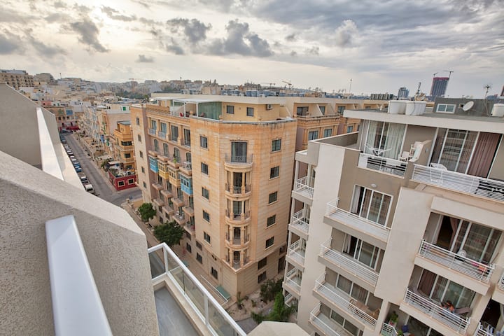 Mercury Residence No.16 / Penthouse / Sliema - Malta