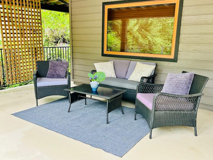 Salmon Run Suite - Snug Cove - Bowen Island