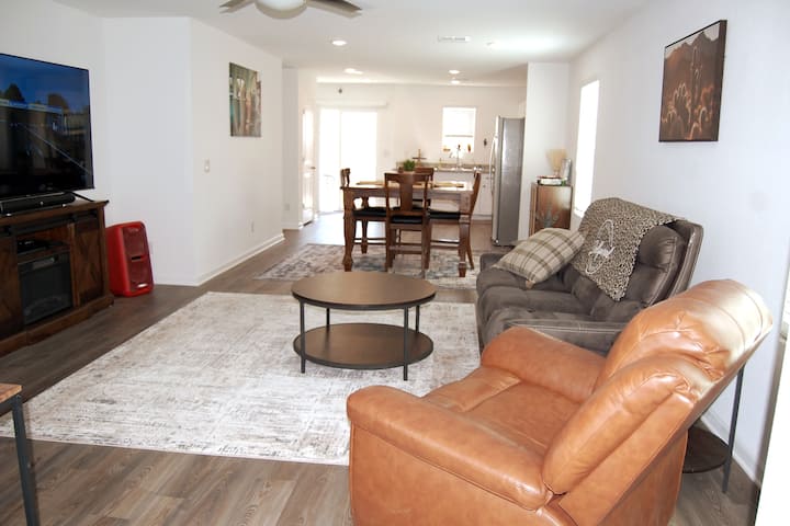 Tapatio River House - Bullhead City, AZ