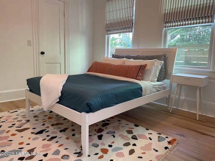 Cute 5 Points Efficiency - Jacksonville, FL