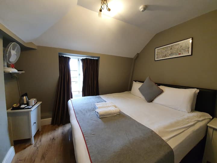 Double Hotel Room In Victoria (5) - Marylebone