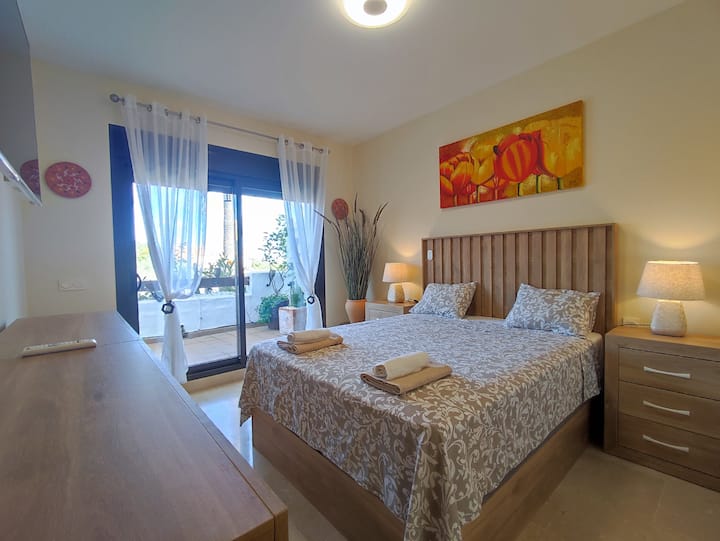 Duquesa Village 020511 - Manilva