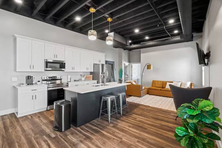 Modern Luxury Apartment - Gallatin, TN