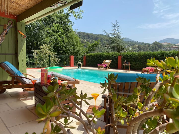 Partie De Maison Indépendante Avec Jardin/piscine - Carros