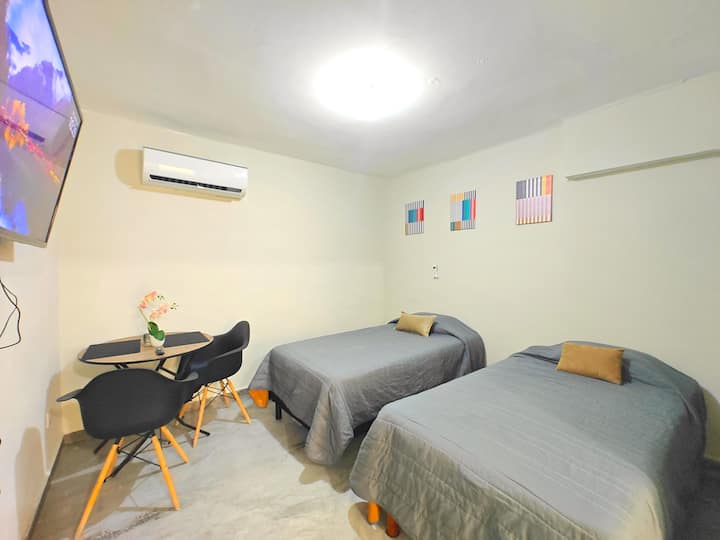 Great Lovely 1st Floor Loft W/ac + Wifi + Location - Monterrey