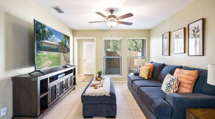 Relaxing 3br Oasis On Crater Lake Court - Irving