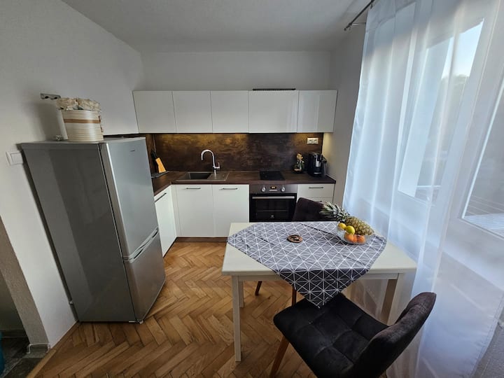 Downtown Cozy Apt. Free Parking - Poprad