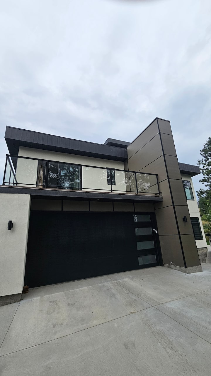 Entire Guest Suite - West Kelowna