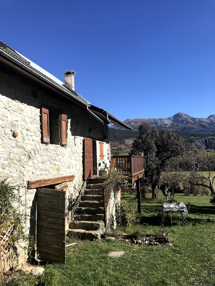 Ferme 4 Saisons Dans Les Alpes De Haute Provence - Montclar