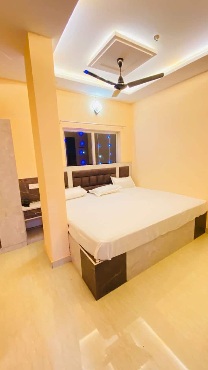 Deluxe Room - Mughalsarai