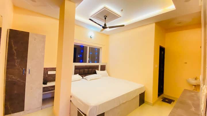 Deluxe Room - Mughalsarai