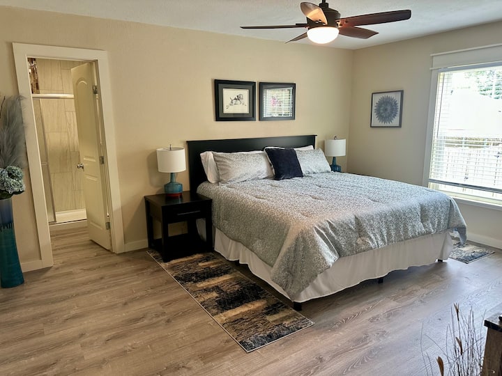 Donnybrook Dungalow - Tyler, TX