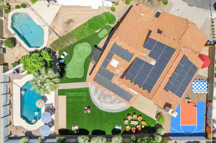 Private Scottsdale Resort | Basketball, Golf, Pool - Phoenix, AZ