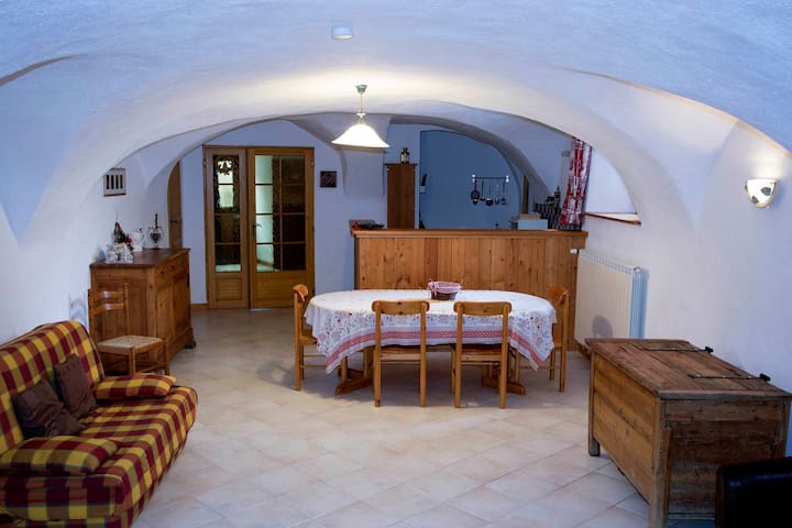 Serre Chevalier - Appt Typique à 250m Des Pistes - Chantemerle