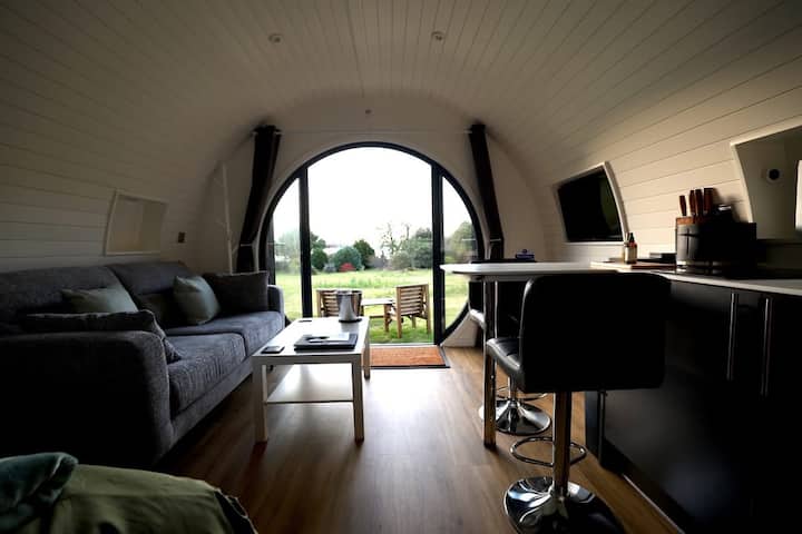 Deas Pod, 2 Adults, Self Catering - Ullapool