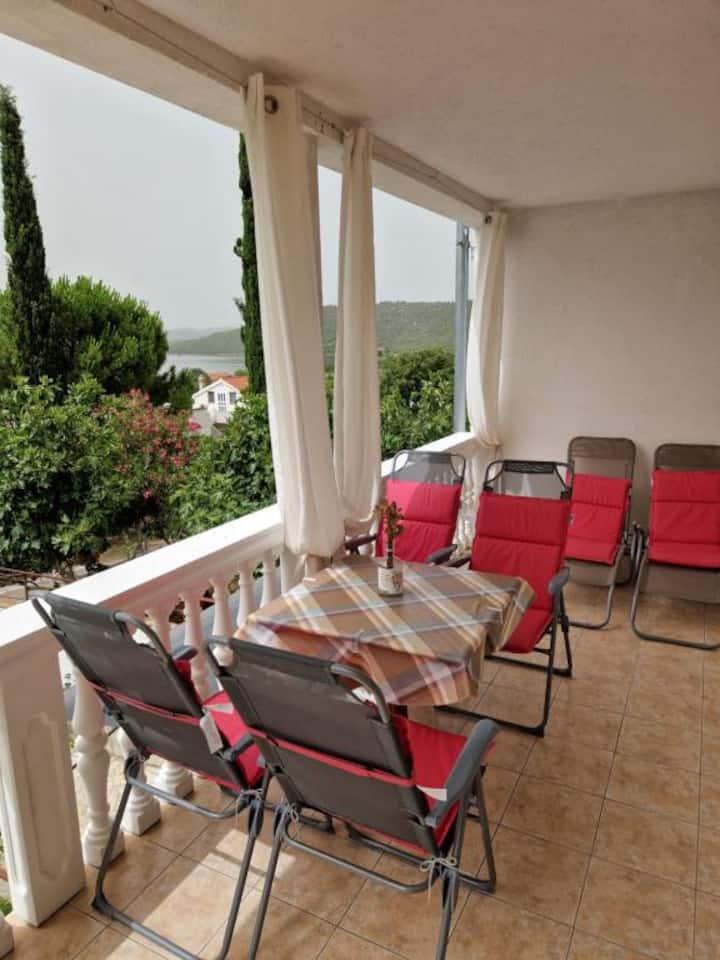 Apartment In Ivinj Near Tisno - Tisno