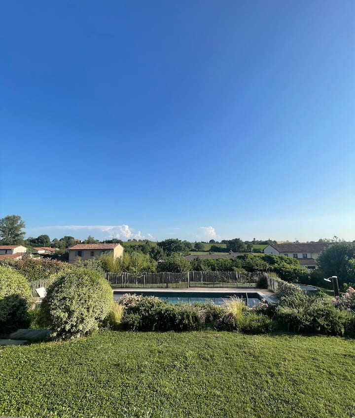 Maison Spacieuse Avec Piscine - Fransa