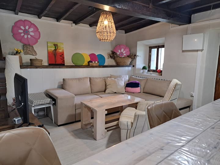 Casa Tomasa En Picos De Europa. - Onís