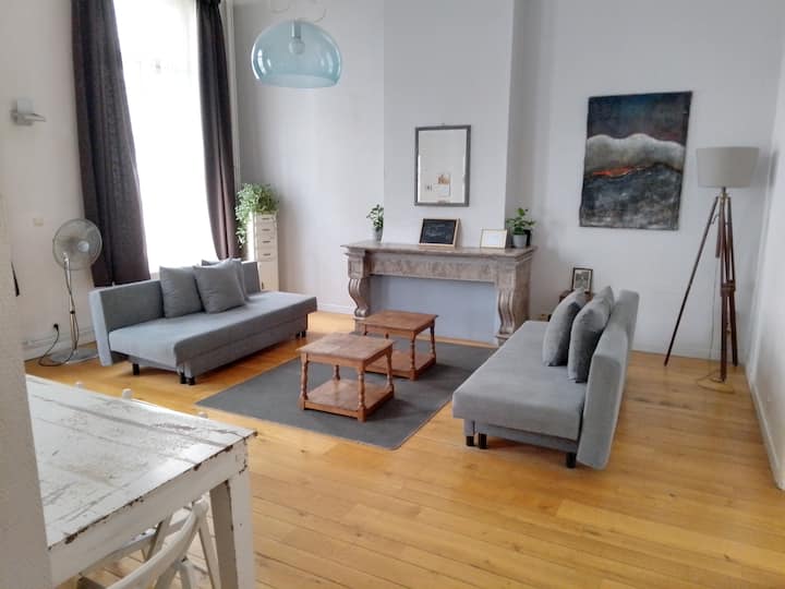 Golden Age Apartment; Dead Center - Brussels Zaventem Airport (BRU)