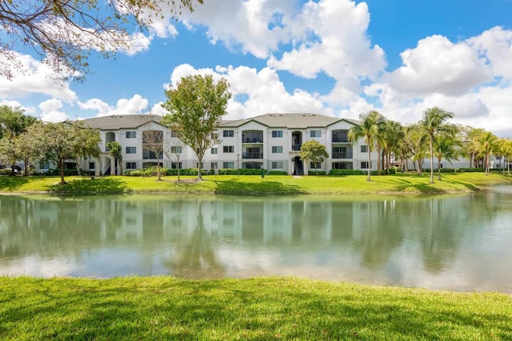 Cozy 2br In Davie Community - 데이비
