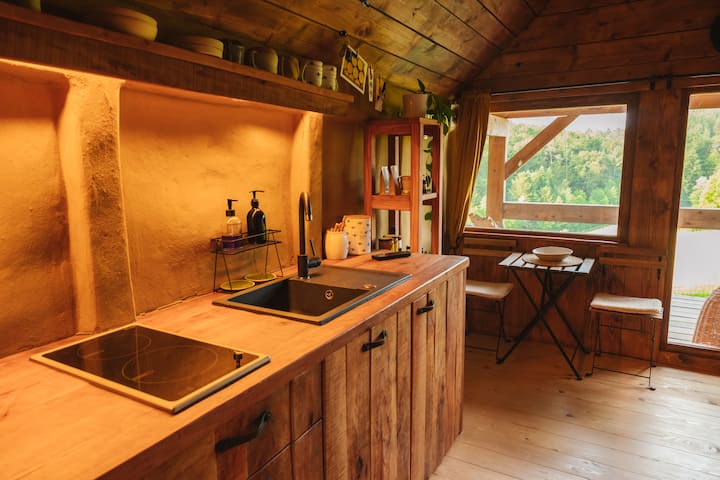 Beehive Natural Therapy Cottage - Lakeside Private - Vir