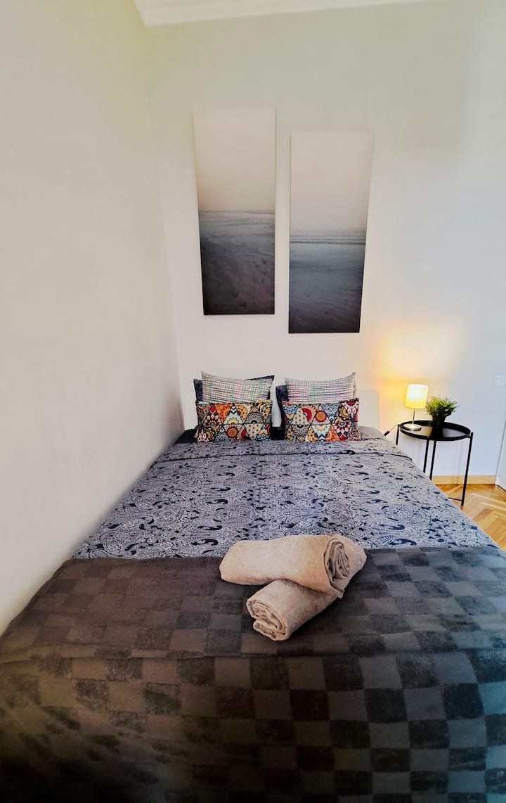 Triple Room - Prime Location - Barcelona
