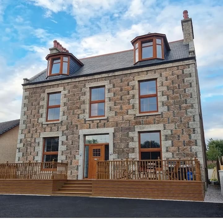 8 Bedroom 8 En Suit - Scotland