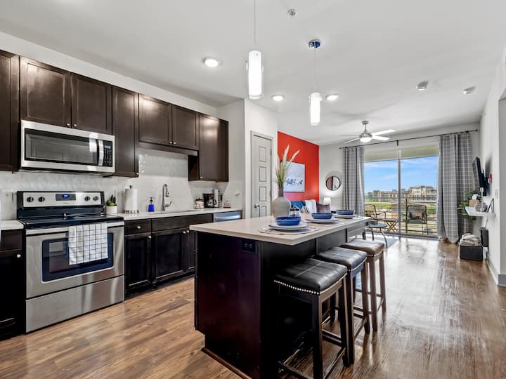King Suite+top Floor View+full Kitchen+desk+ Gym - Frisco, TX