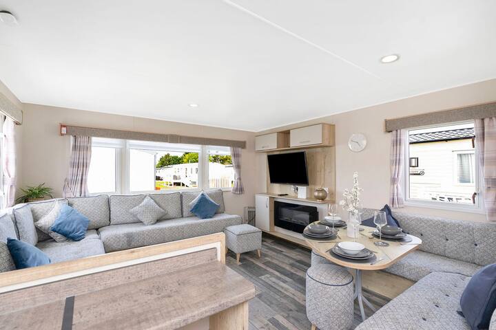 Vacant Nest | Princess Retreat - Hawick
