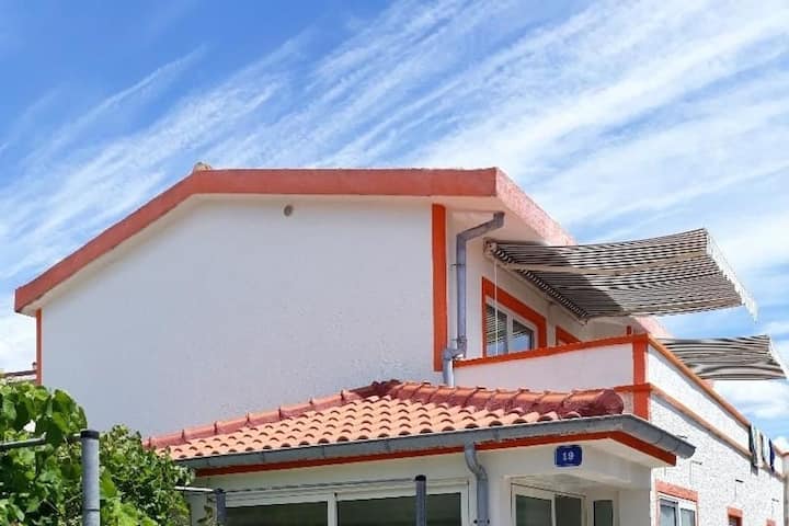 Apartment 2 Mit Terrasse - Vir