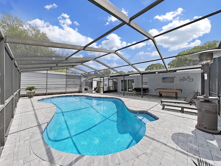 Dreamy Oasis, 4-br, Heated Pool 1 Mile From Casino - Tampa, FL