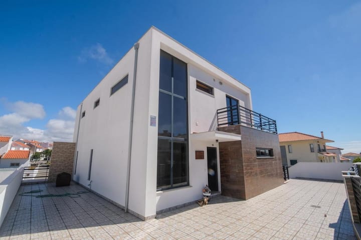 Pilar Beach Home - Casa De Férias Nazaré - Nazaré